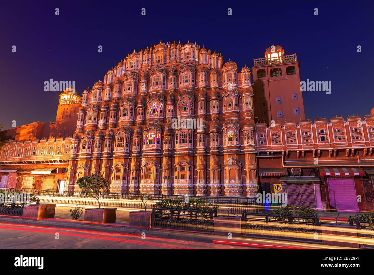 Hawa Mahal Palace in Jaipur, India's famous sight Stock Photo - Alamy