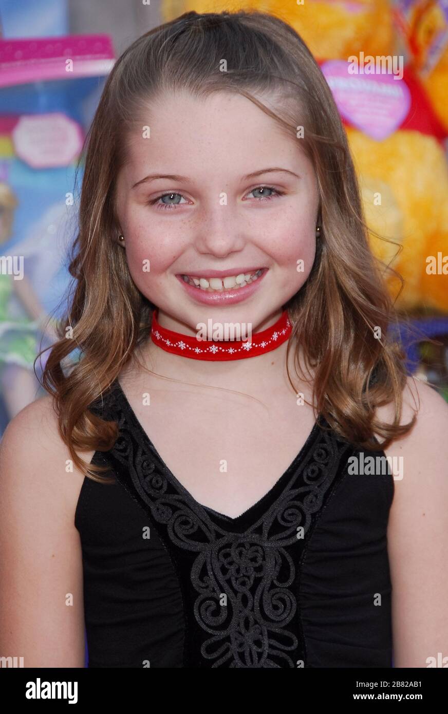 Sammi Hanratty at the World Premiere of "The Santa Clause 3: The Escape ...