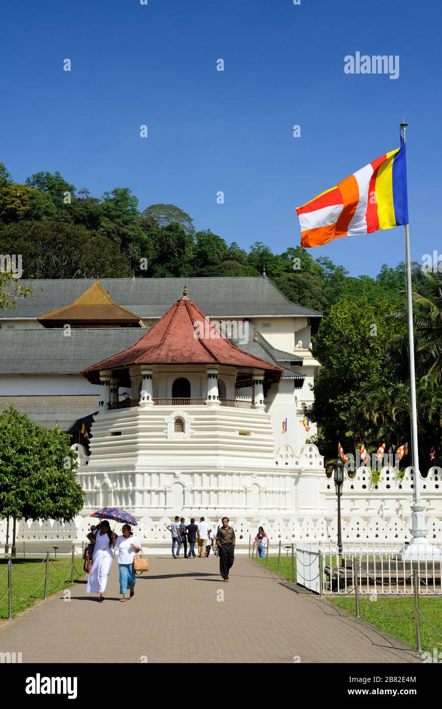 Temple tooth relic dalada hi-res stock photography and images - Alamy