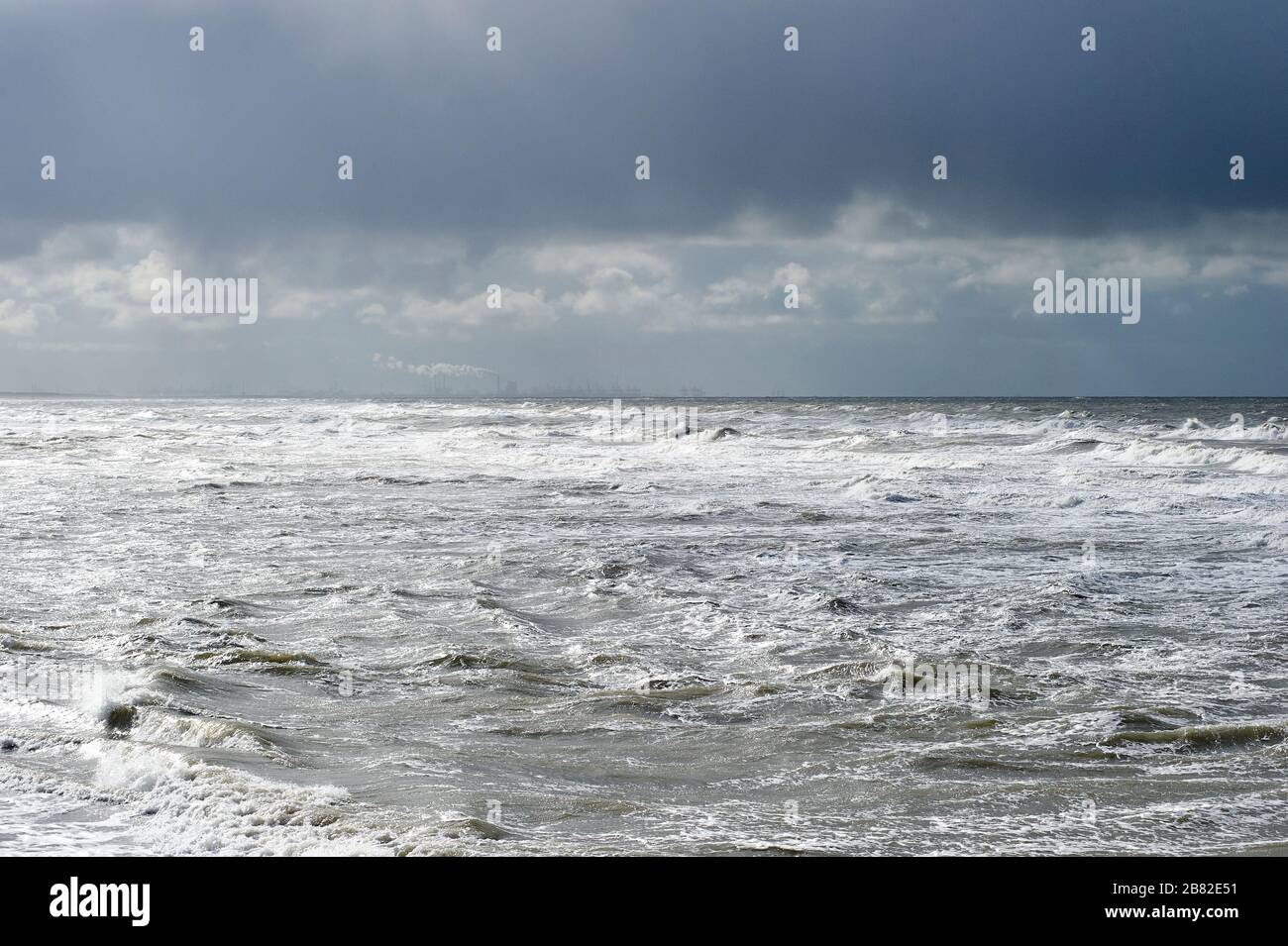 Storm stormy tempestuous view waves hi-res stock photography and images ...