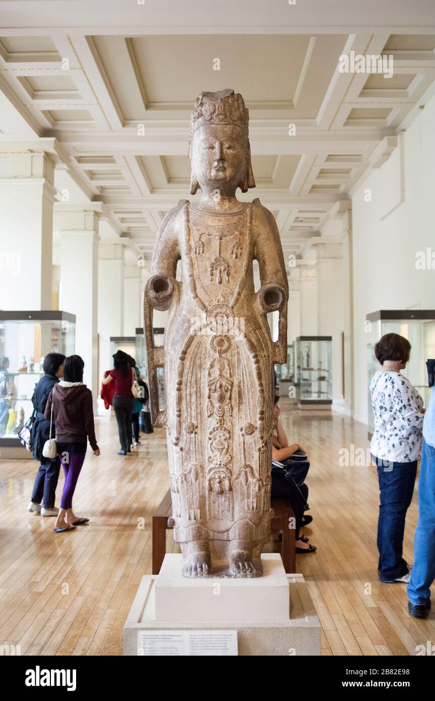 Chinese figure in the china and south asia room at the British museum ...