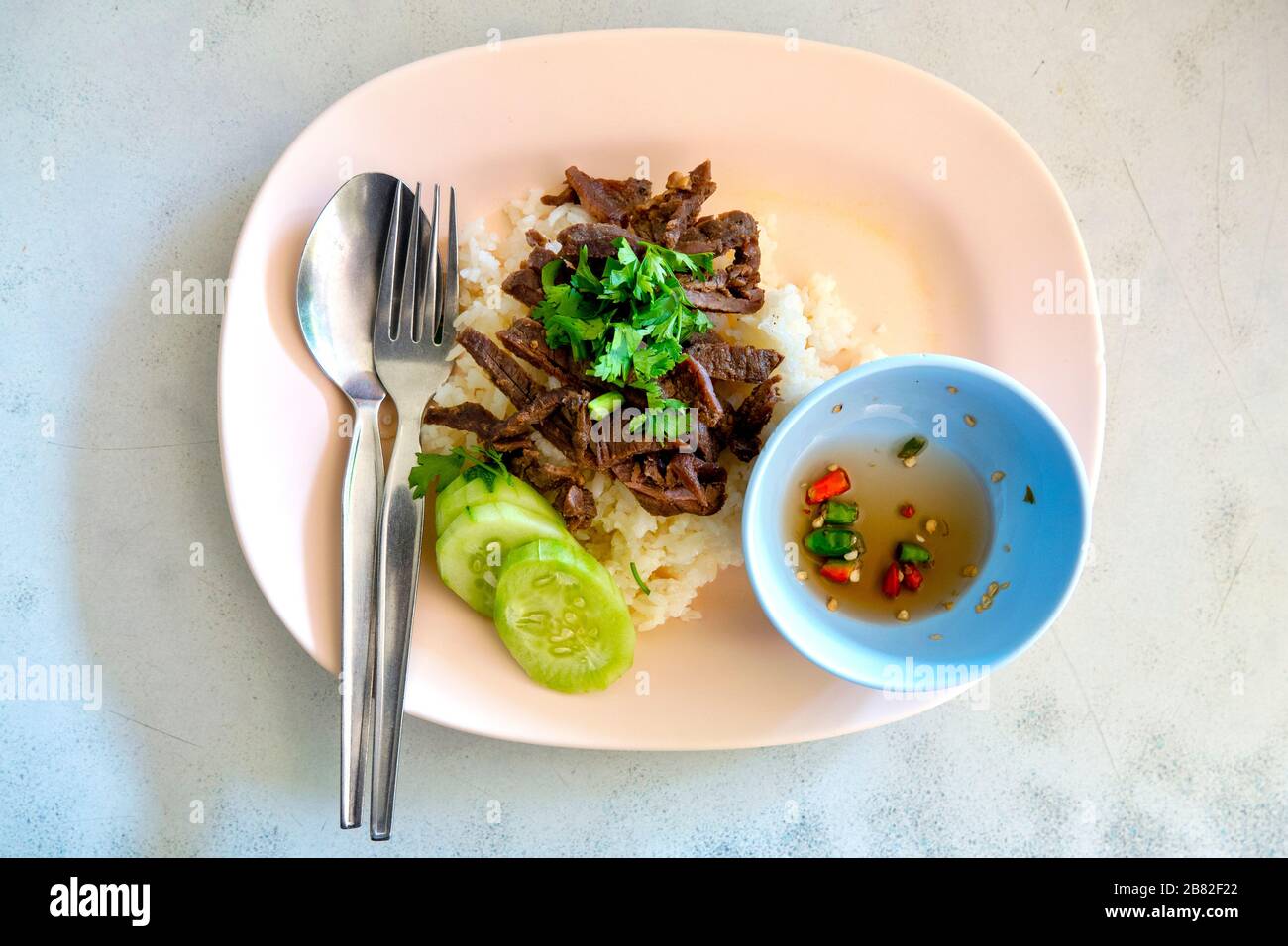 Kuao Nuer Thot, Thai rice with fried beef Stock Photo - Alamy