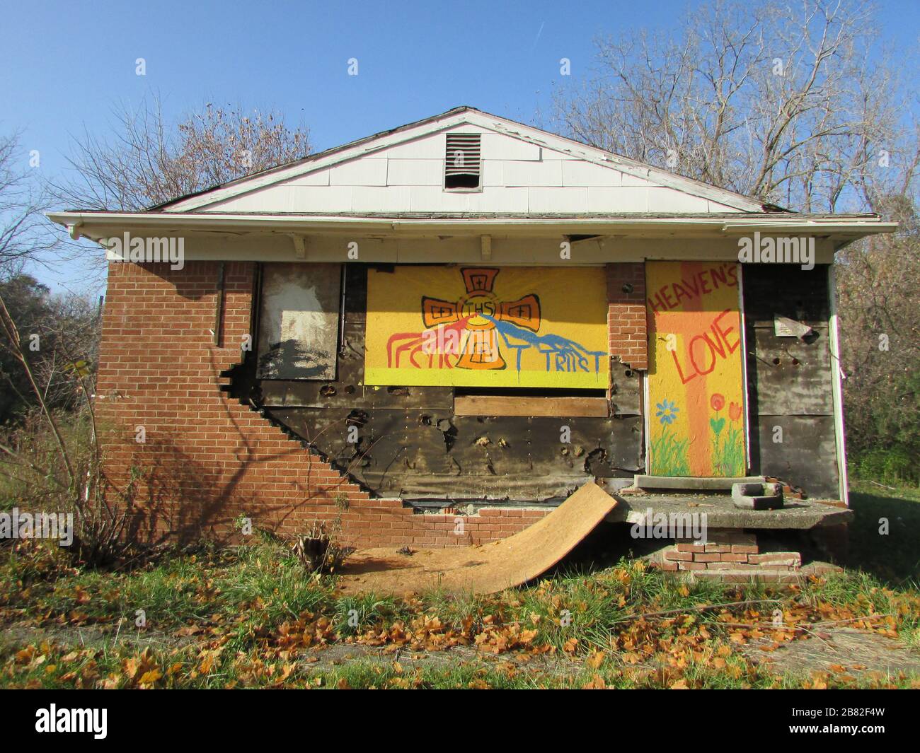 Heaven is Love mural on an abandoned Detroit home in Brightmoor Stock ...