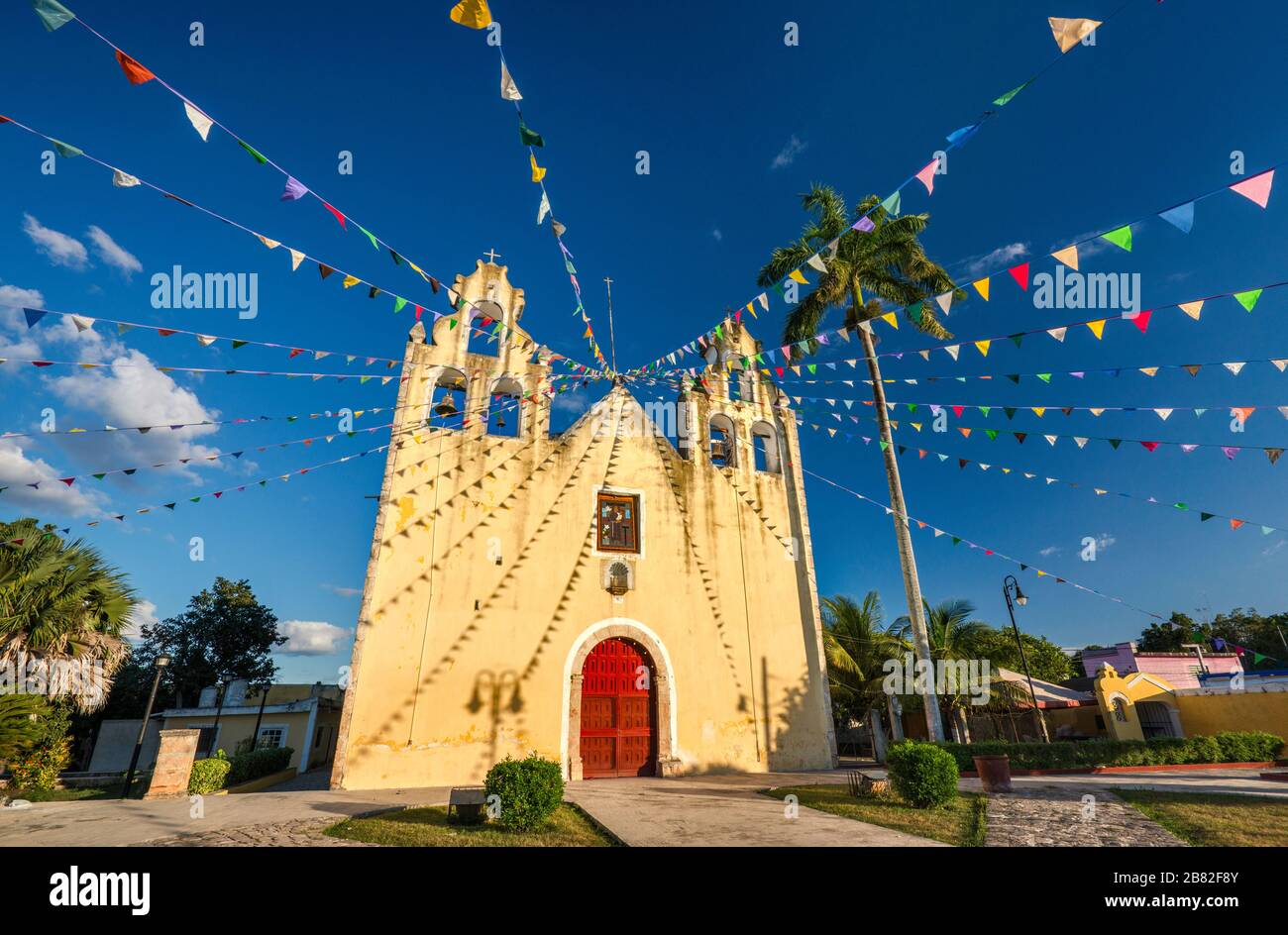 Campeche flag hi-res stock photography and images - Alamy