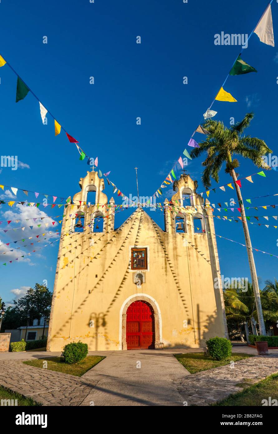 Campeche flag hi-res stock photography and images - Alamy