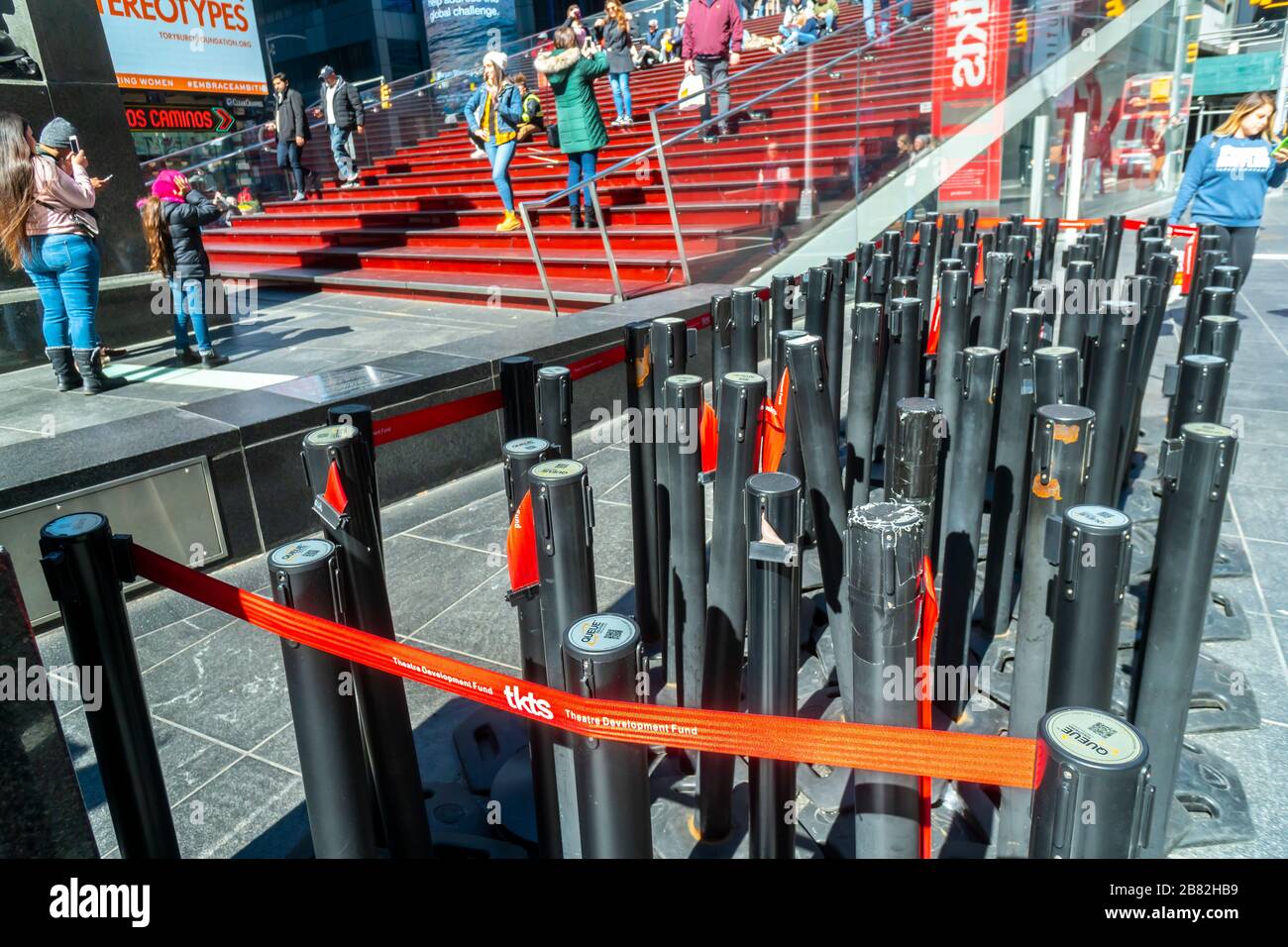 Tkts new york building hi-res stock photography and images - Alamy