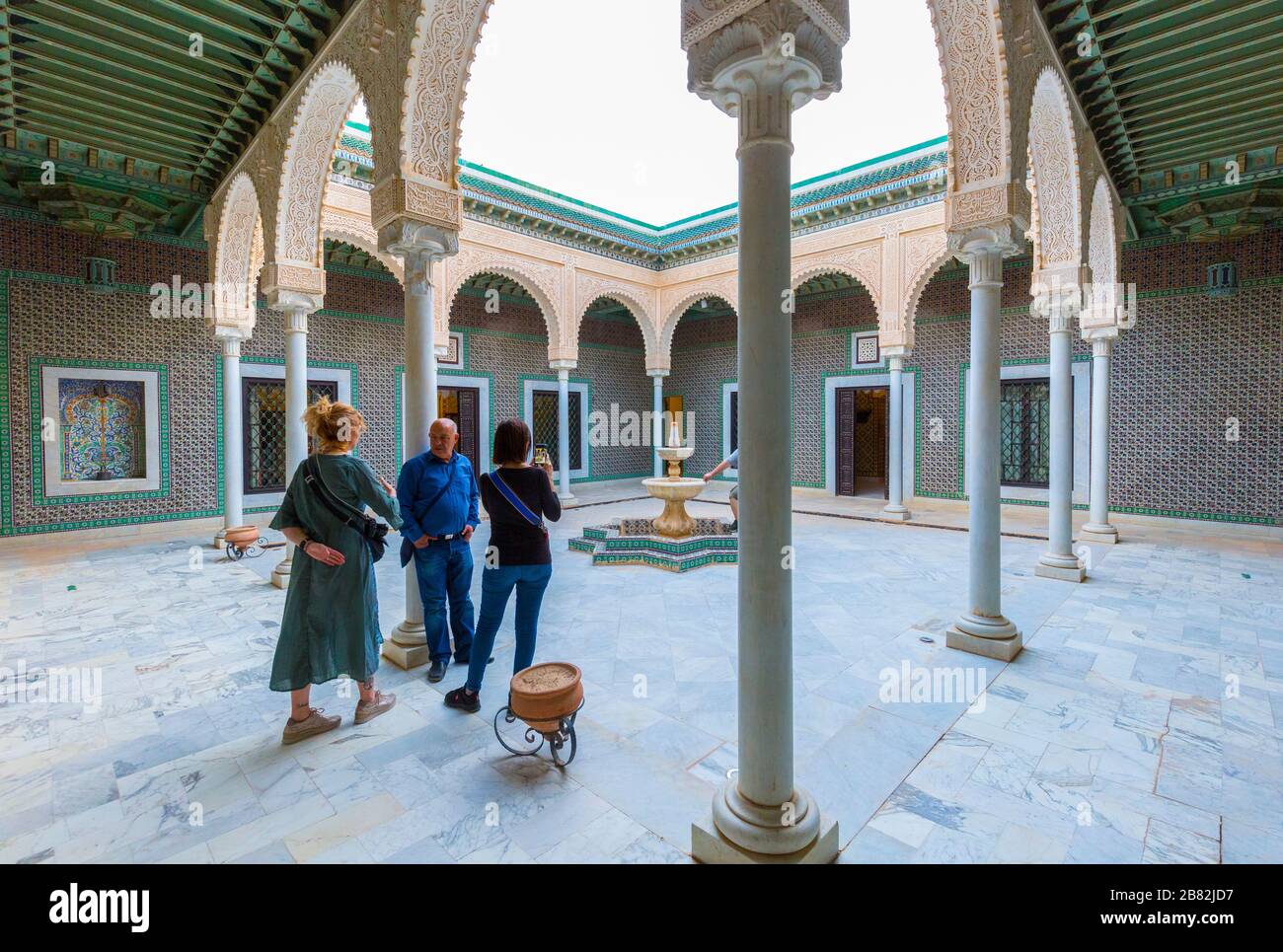 Outdoor museum courtyard cultural tourism hi-res stock photography and ...