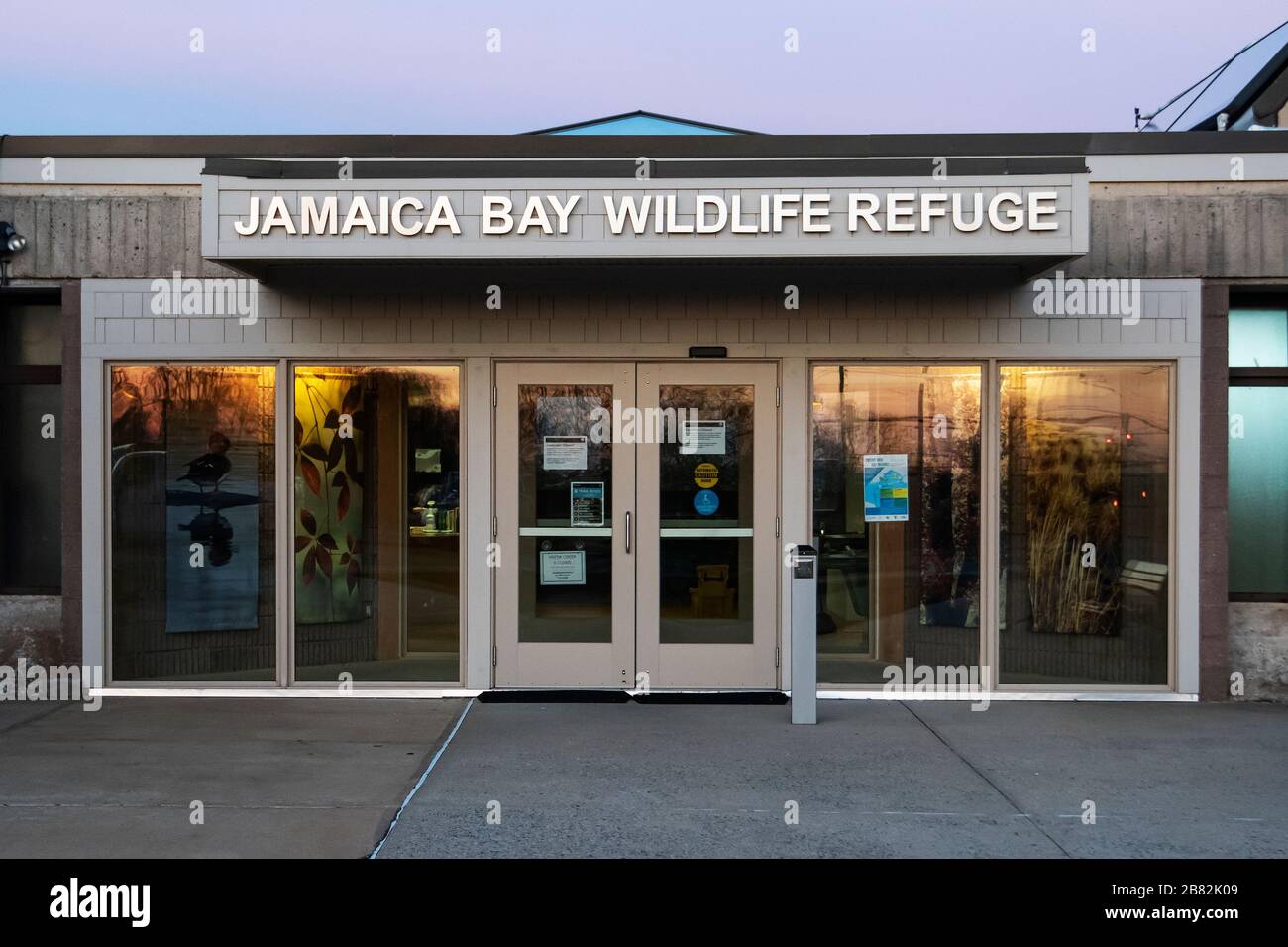 Jamaica Bay Wildlife visitor center building at dawn Stock Photo - Alamy