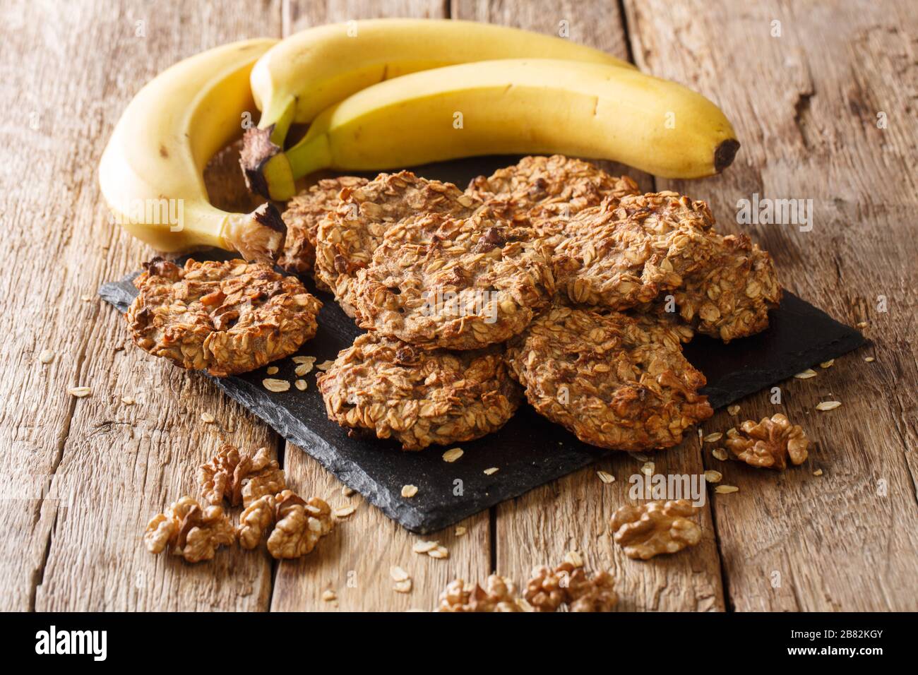 Wholegrain cereal and banana hi-res stock photography and images - Alamy