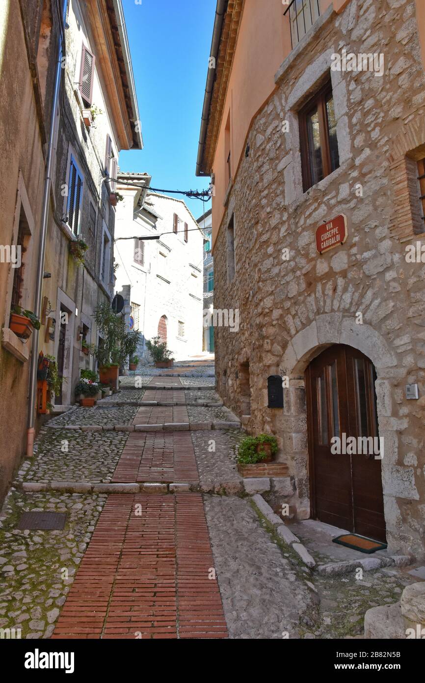 Veroli medieval village lazio hi-res stock photography and images - Alamy