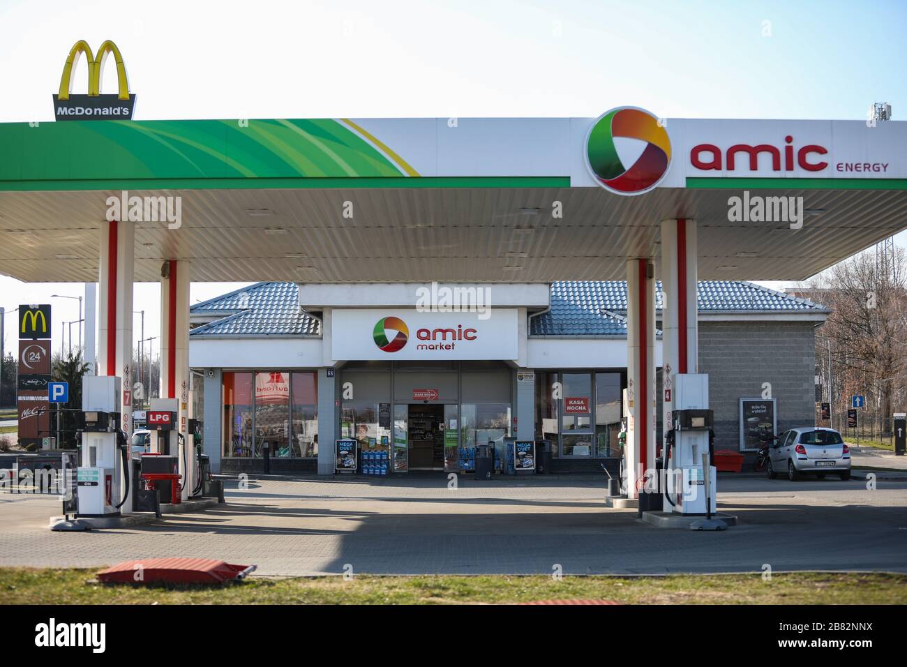 Oil Shop Gas Station High Resolution Stock Photography and Images - Alamy