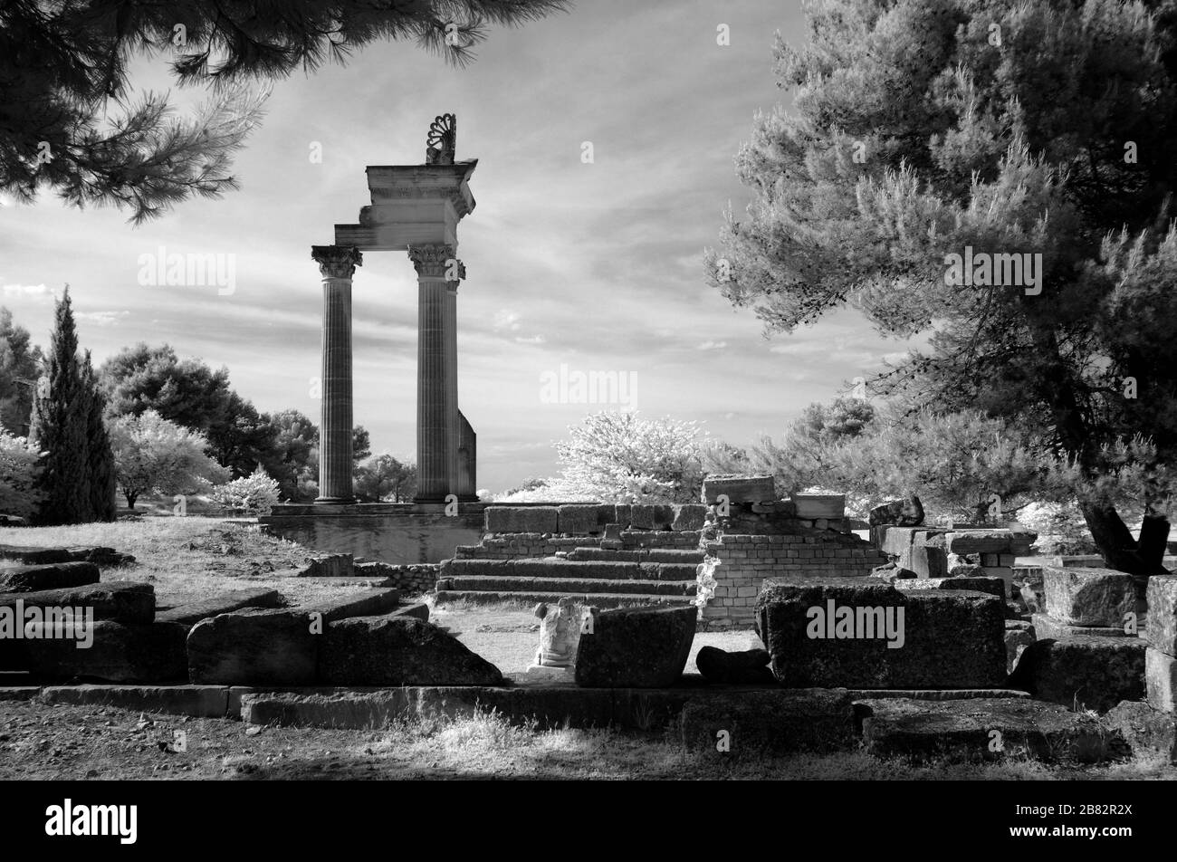 Glanum roman Black and White Stock Photos & Images - Alamy