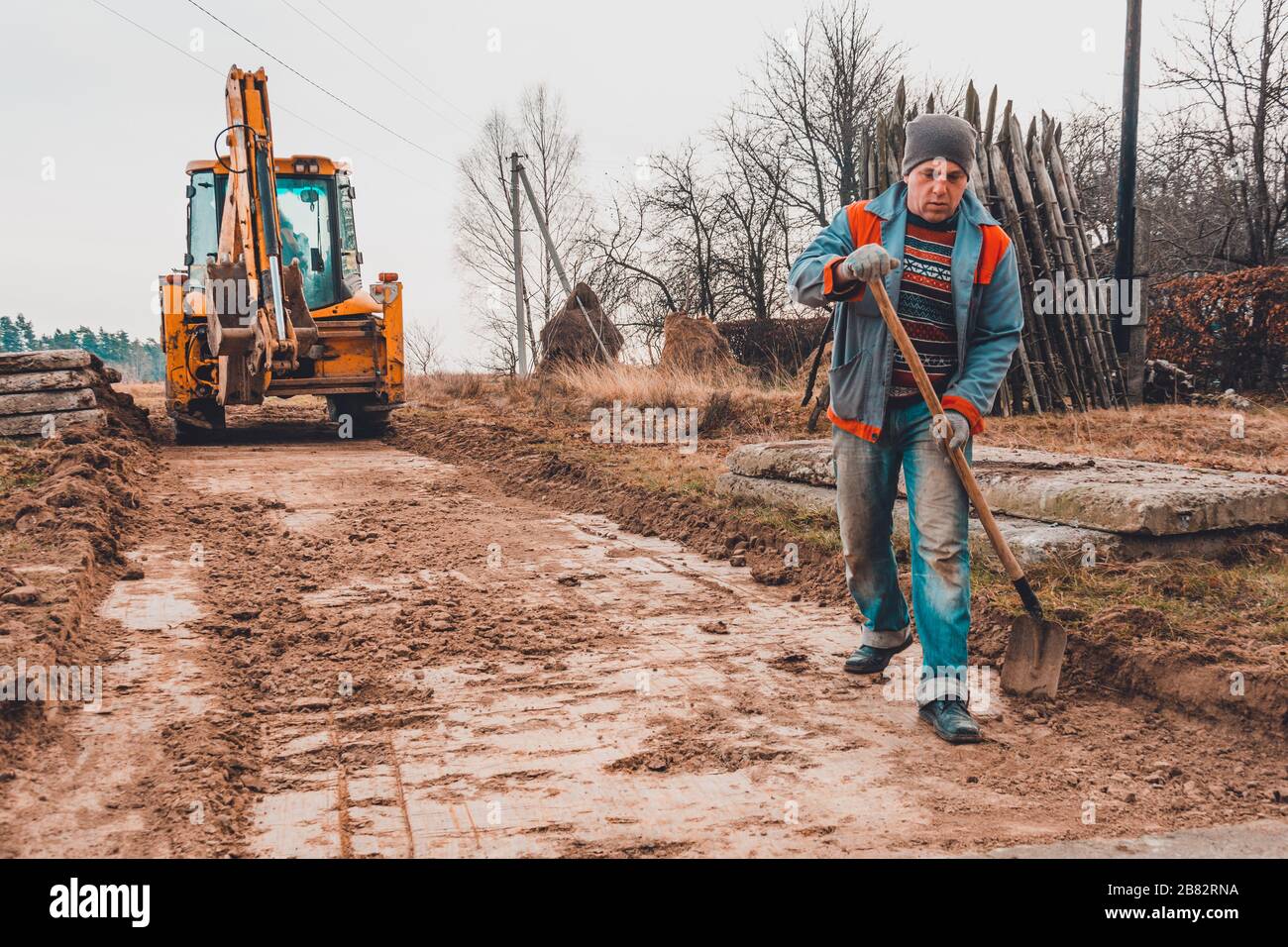 Working track hoe machine hi-res stock photography and images - Alamy