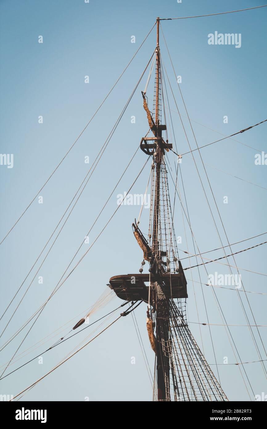 Fore mast hi-res stock photography and images - Alamy