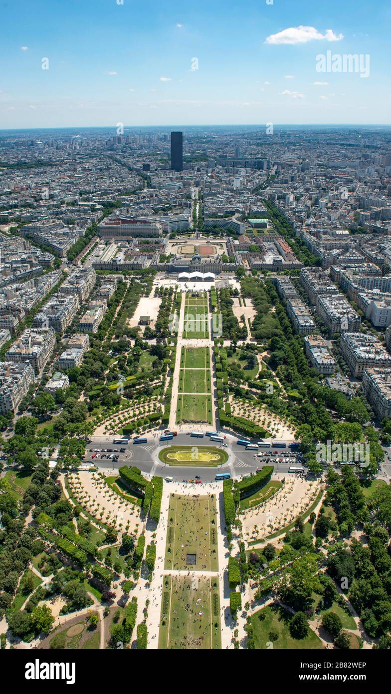 Parc you champ de mars hi-res stock photography and images - Alamy