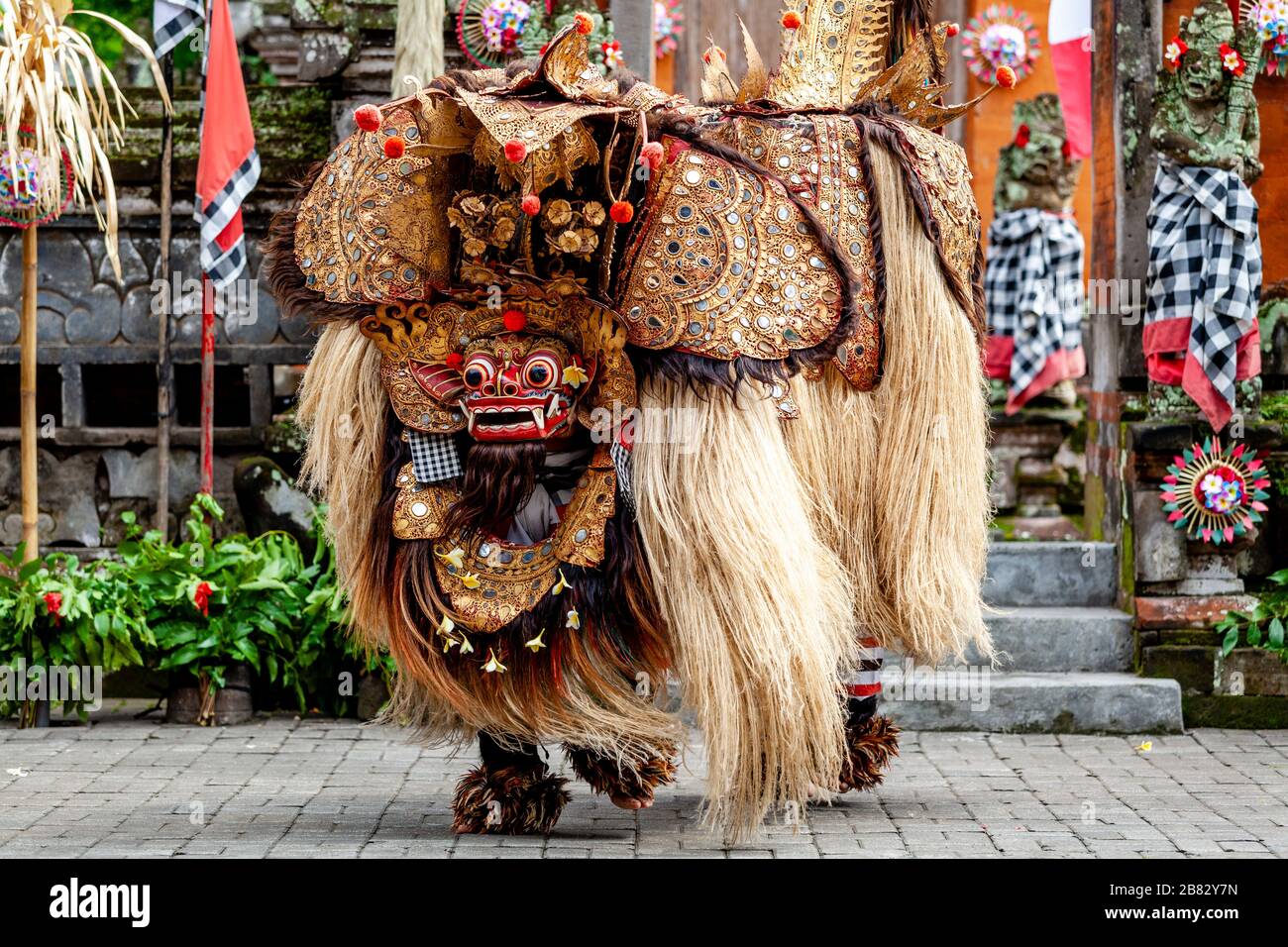 A Traditional Balinese Barong and Kris Dance Show, Batabulan, Bali ...