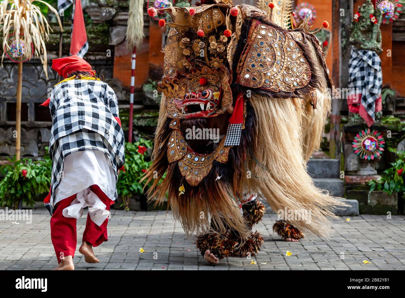 A Traditional Balinese Barong and Kris Dance Show, Batabulan, Bali ...