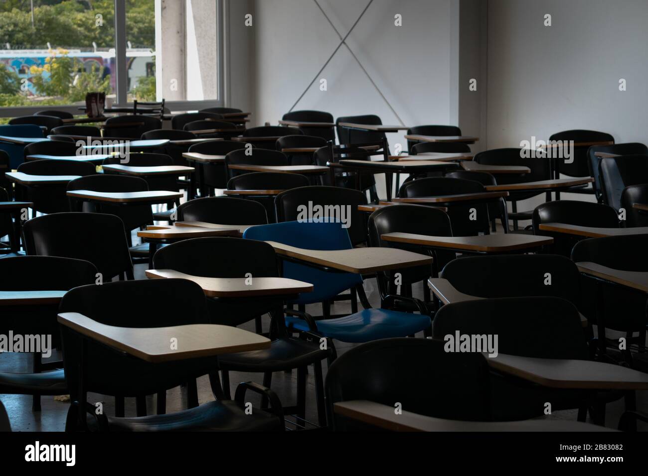 Empty classroom in school black hi-res stock photography and images - Alamy