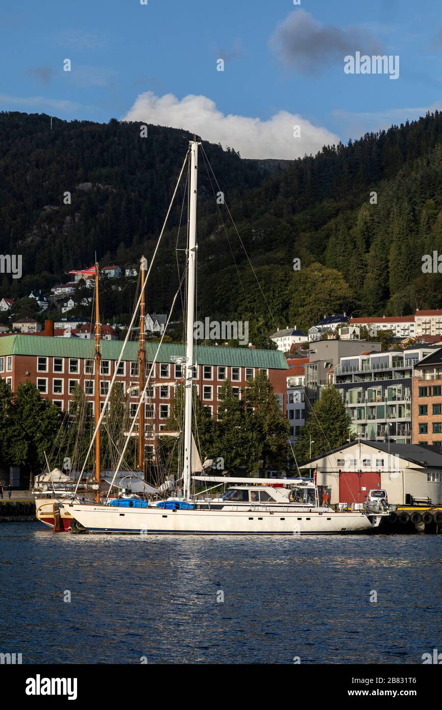 Prt vertical hi-res stock photography and images - Alamy