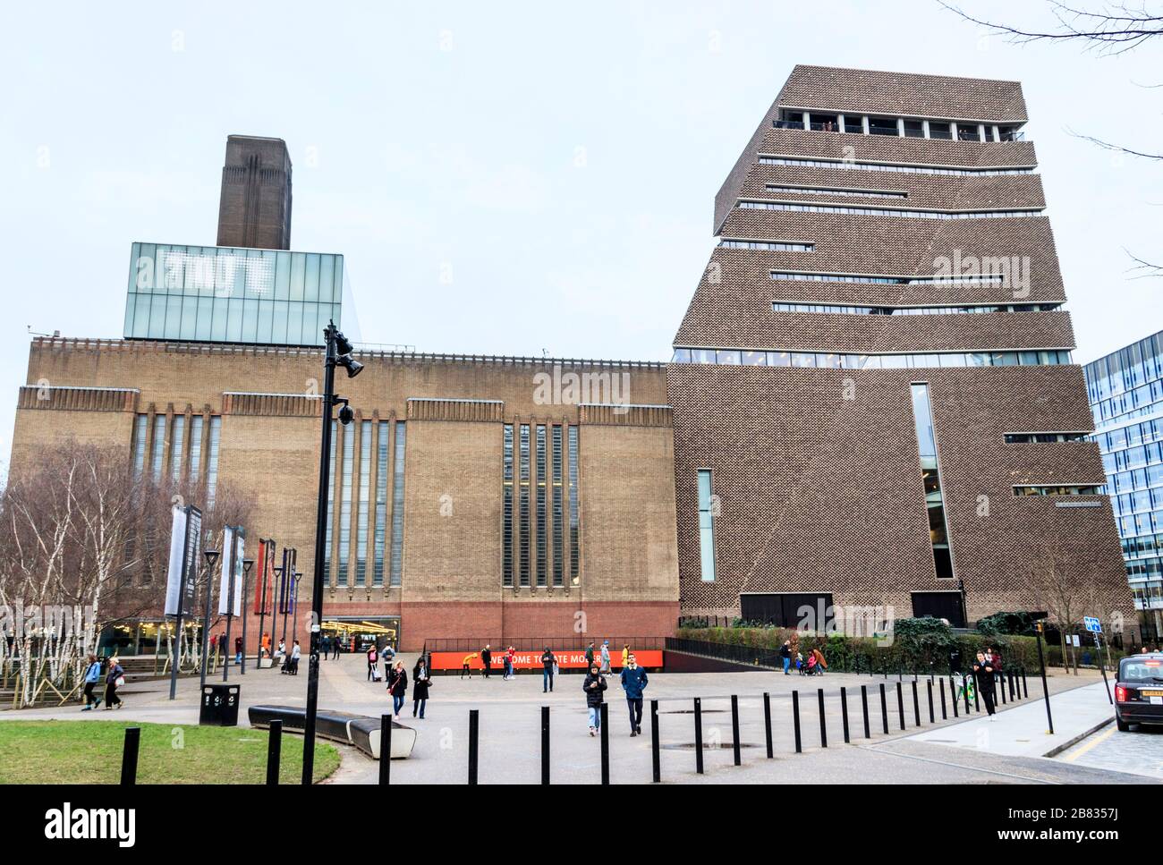 The Blavatnik Building of the Tate Modern art gallery, and the high ...