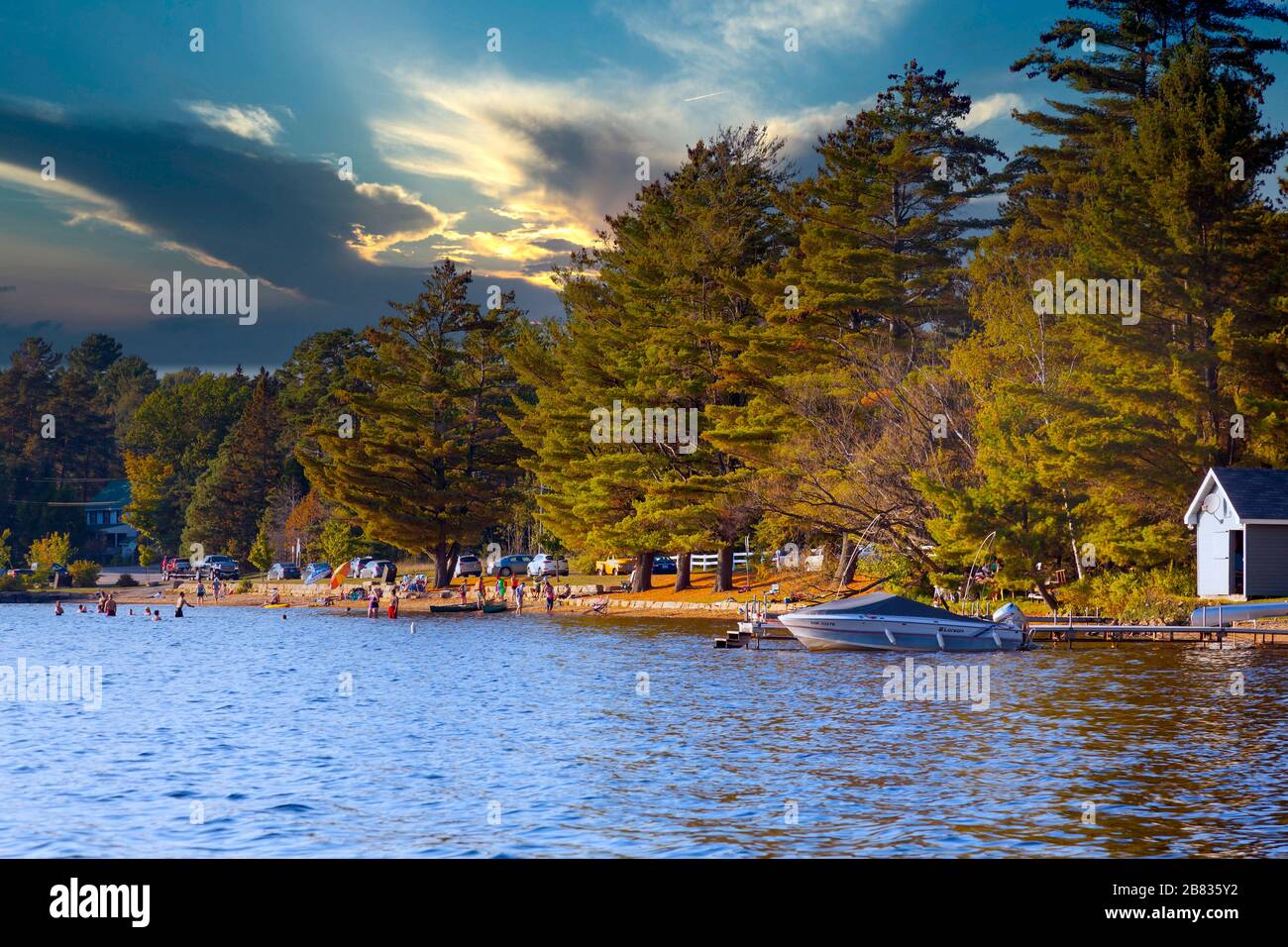 Ontario canada landscape house rural hi-res stock photography and ...
