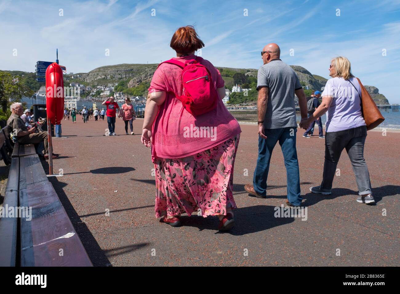 Obese fat female walking hi-res stock photography and images - Alamy