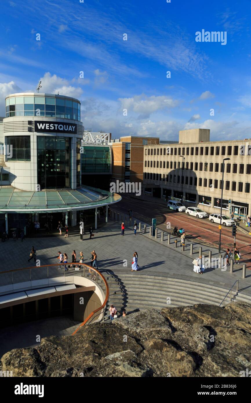 Westquay shopping mall southampton hi-res stock photography and images ...