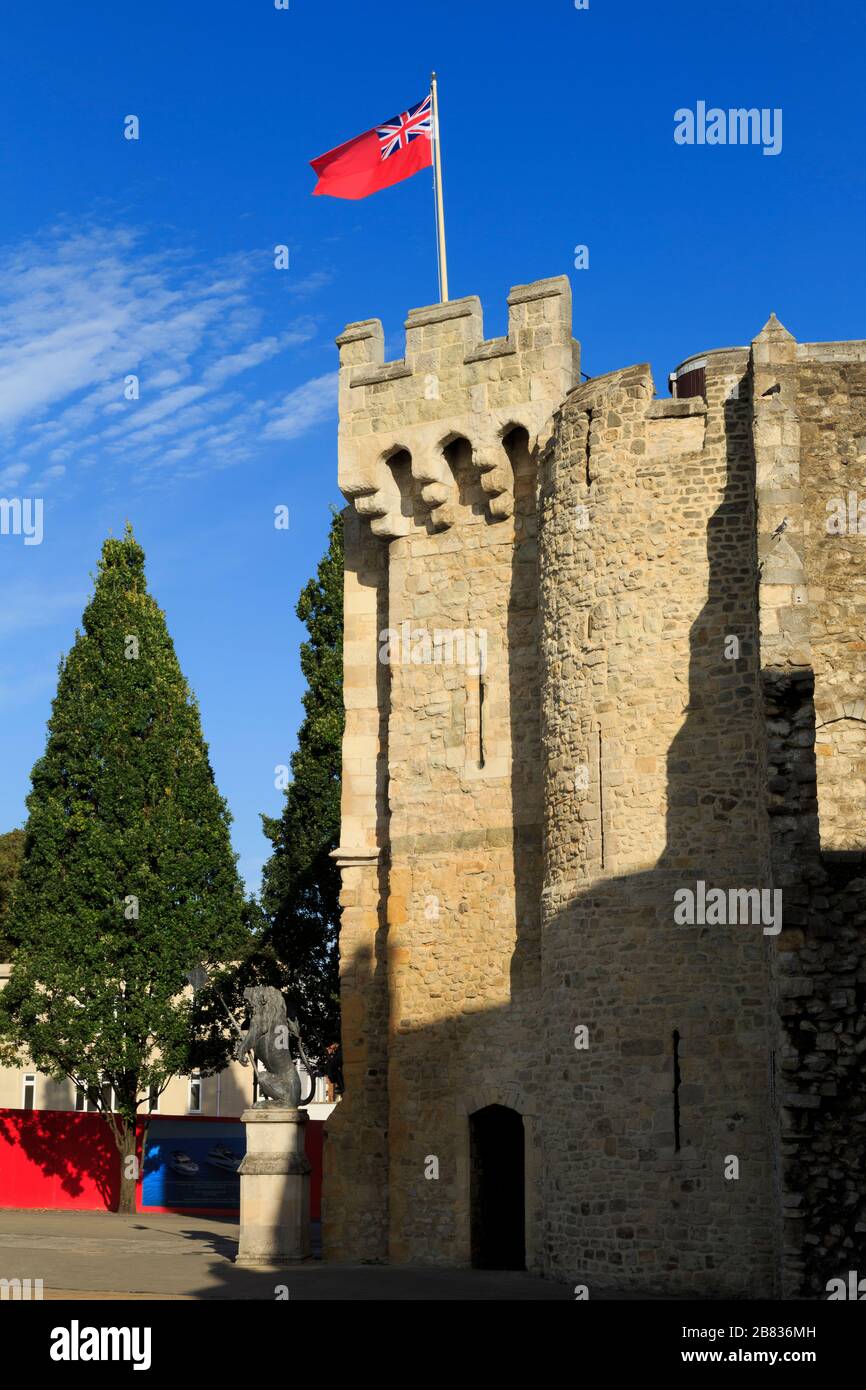 Bargate, Old Town Walls, Southampton, Hampshire, England, United ...