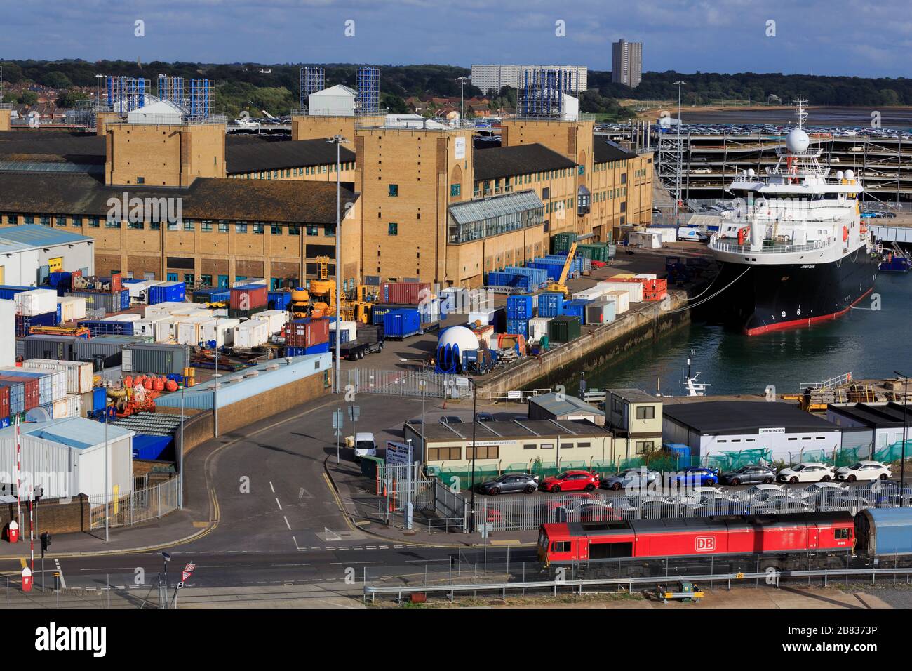 James cook ship hi-res stock photography and images - Alamy
