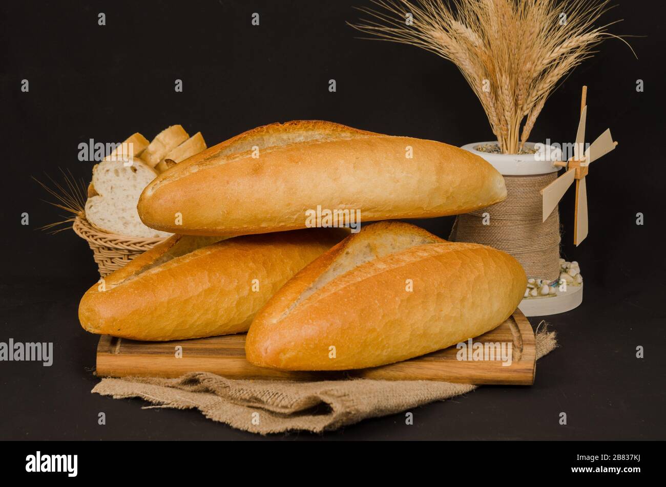 Turkish bread from Turkish cuisine Stock Photo - Alamy