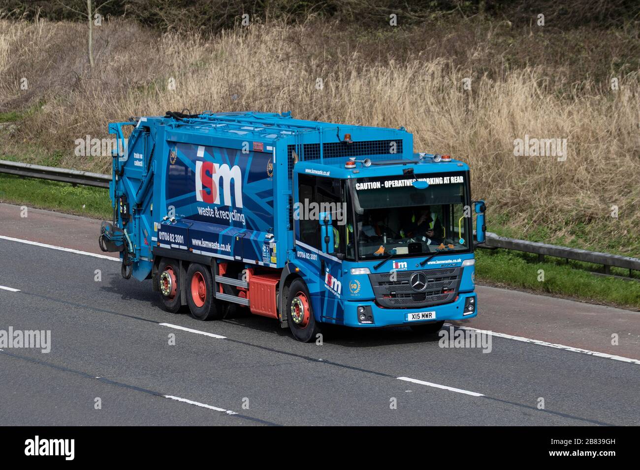 Mercedes bin truck hi-res stock photography and images - Alamy