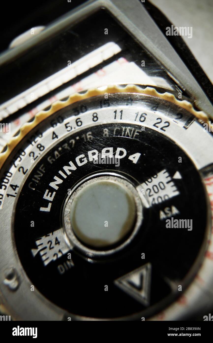 Vintage photographic light meter hi-res stock photography and images ...