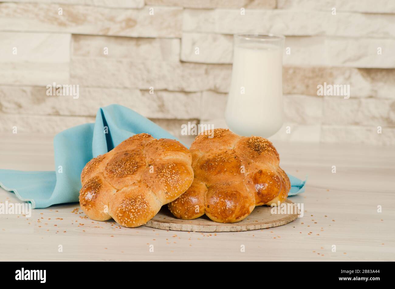 Turkish bread from Turkish cuisine Stock Photo - Alamy
