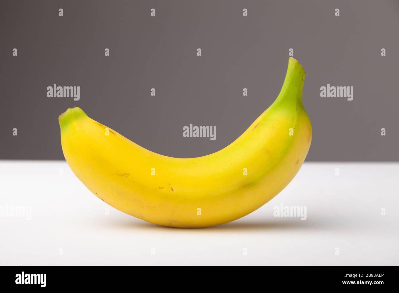Curved yellow fruit hi-res stock photography and images - Alamy