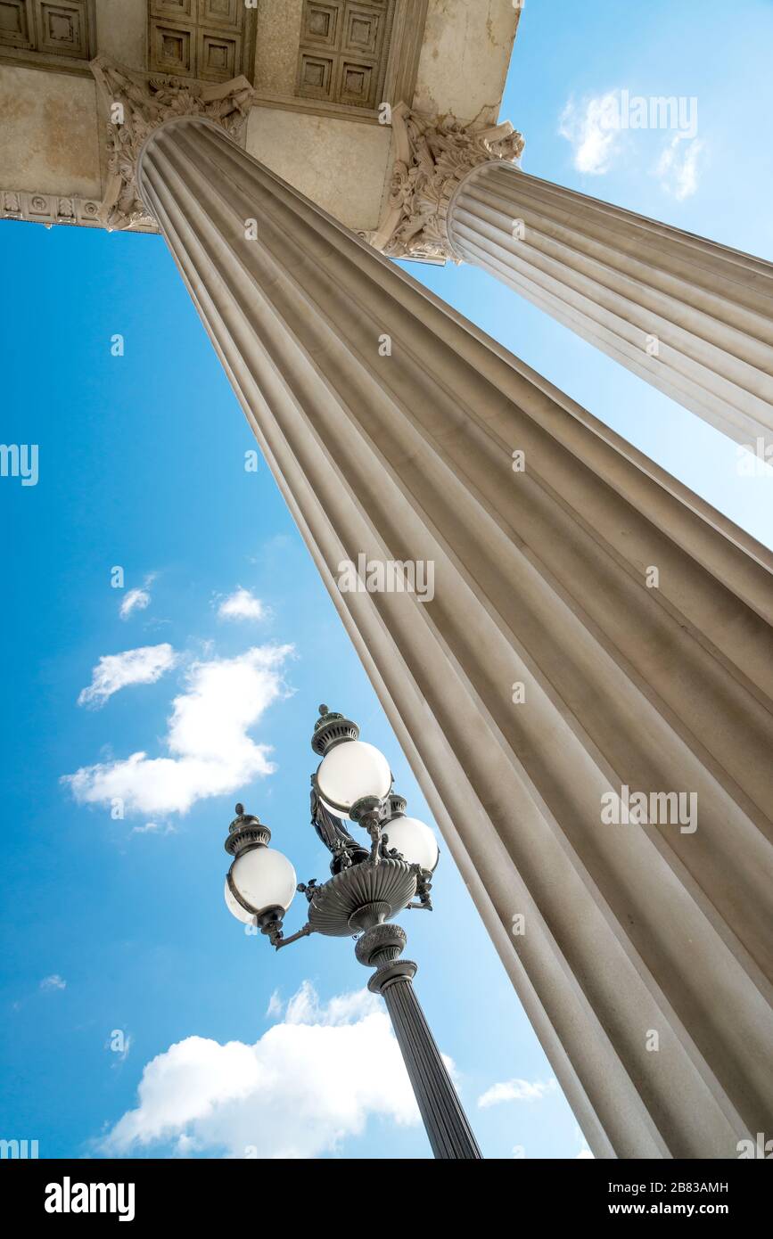 Historic streetlight hi-res stock photography and images - Alamy