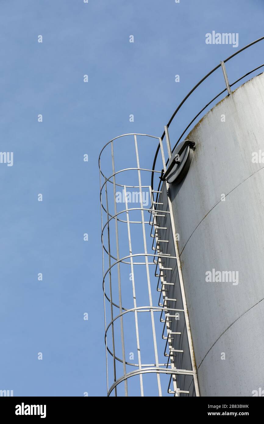 Silo warehouse on a farm Stock Photo - Alamy