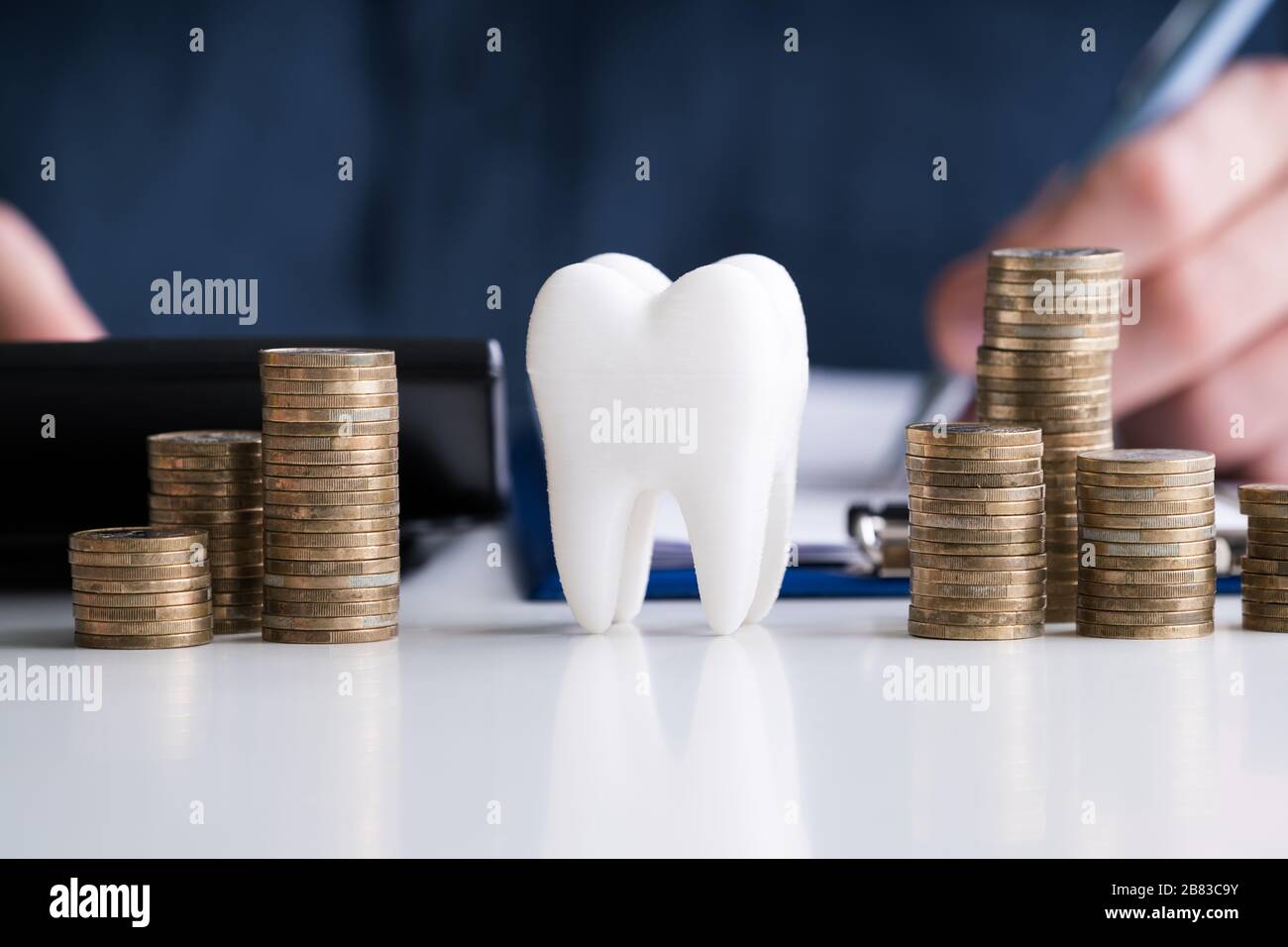 Stack of dentures hi-res stock photography and images - Alamy