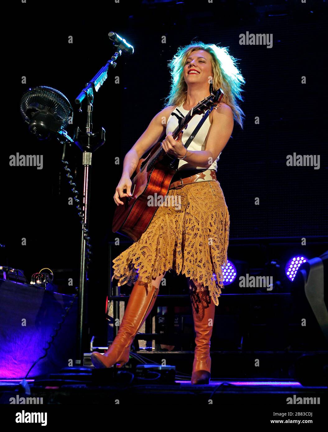 Kimberly Perry, Reid Perry and Neil Perry, The Band Perry, perform with ...