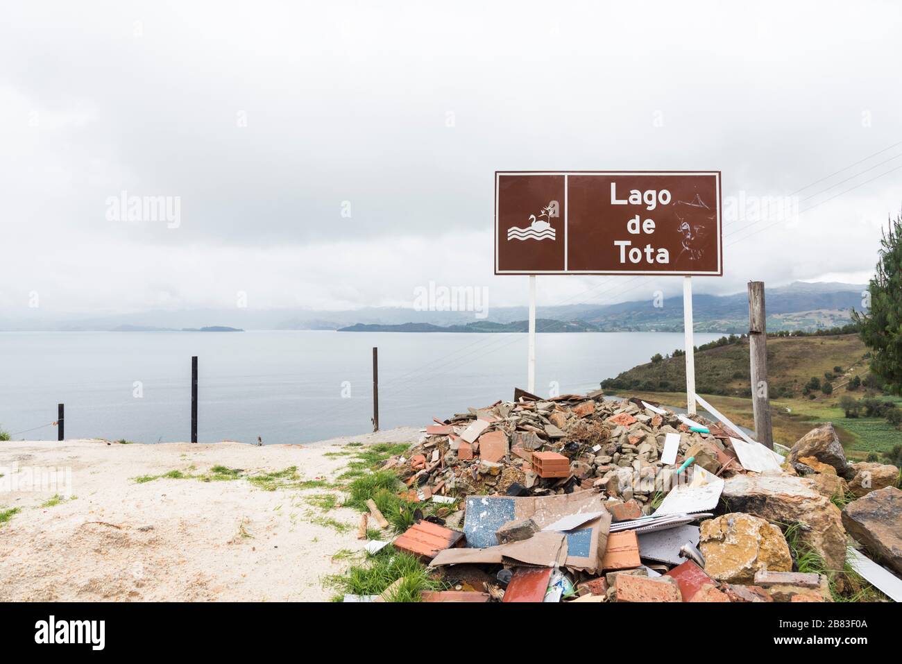 Lake Tota, Boyaca / Colombia: April 7, 2018: Sign identifying Lago de ...