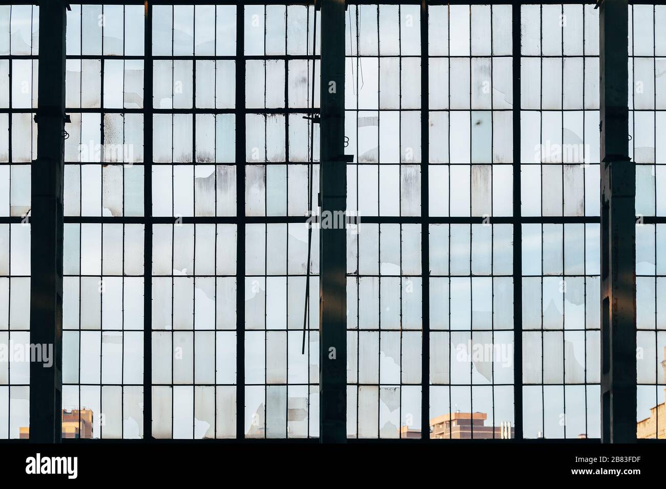 Old factory windows texture hi-res stock photography and images - Alamy