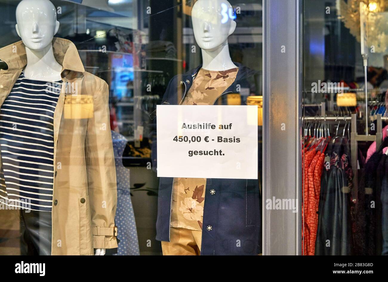 Employment ads window hi-res stock photography and images - Alamy