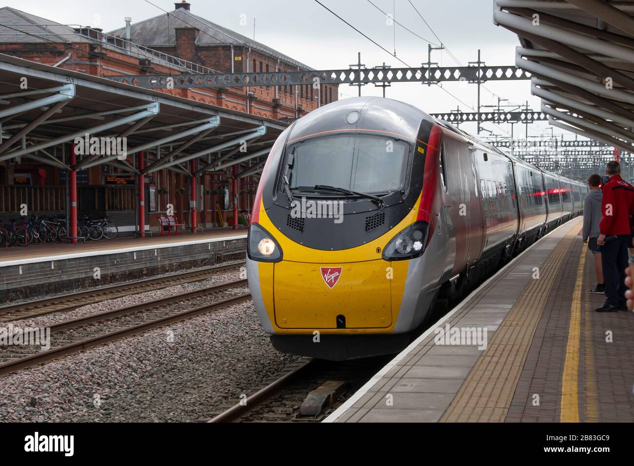 Class 390 electric multiple unit hi-res stock photography and images ...