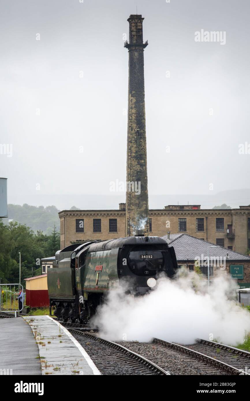 34092 locomotive hi-res stock photography and images - Alamy