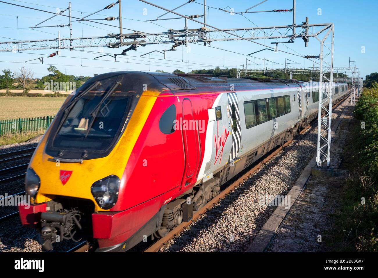 Super trains hi-res stock photography and images - Alamy