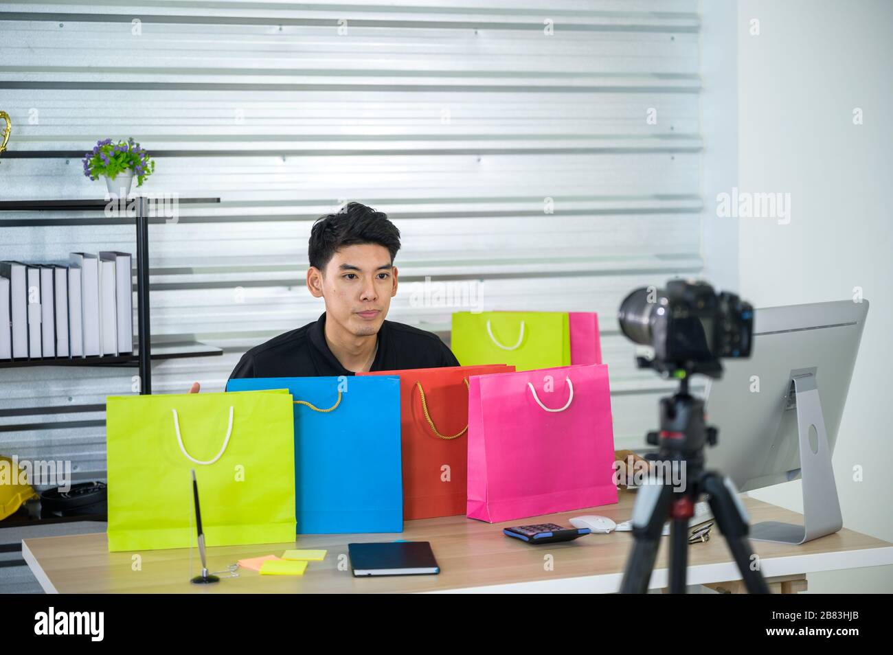 Marketing record hi-res stock photography and images - Alamy