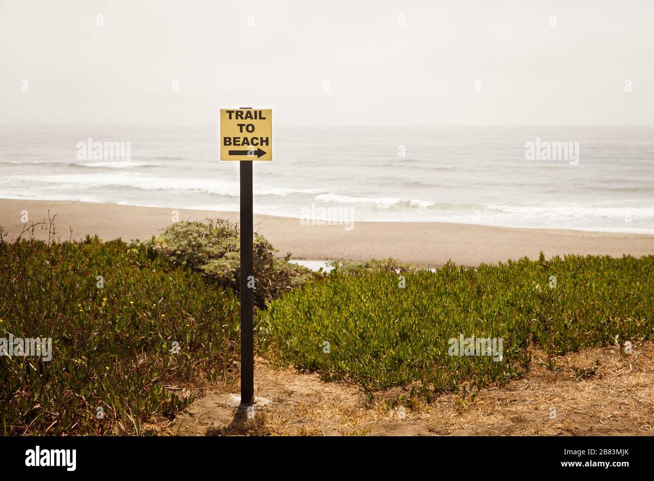 Ocean path trailhead hi-res stock photography and images - Alamy