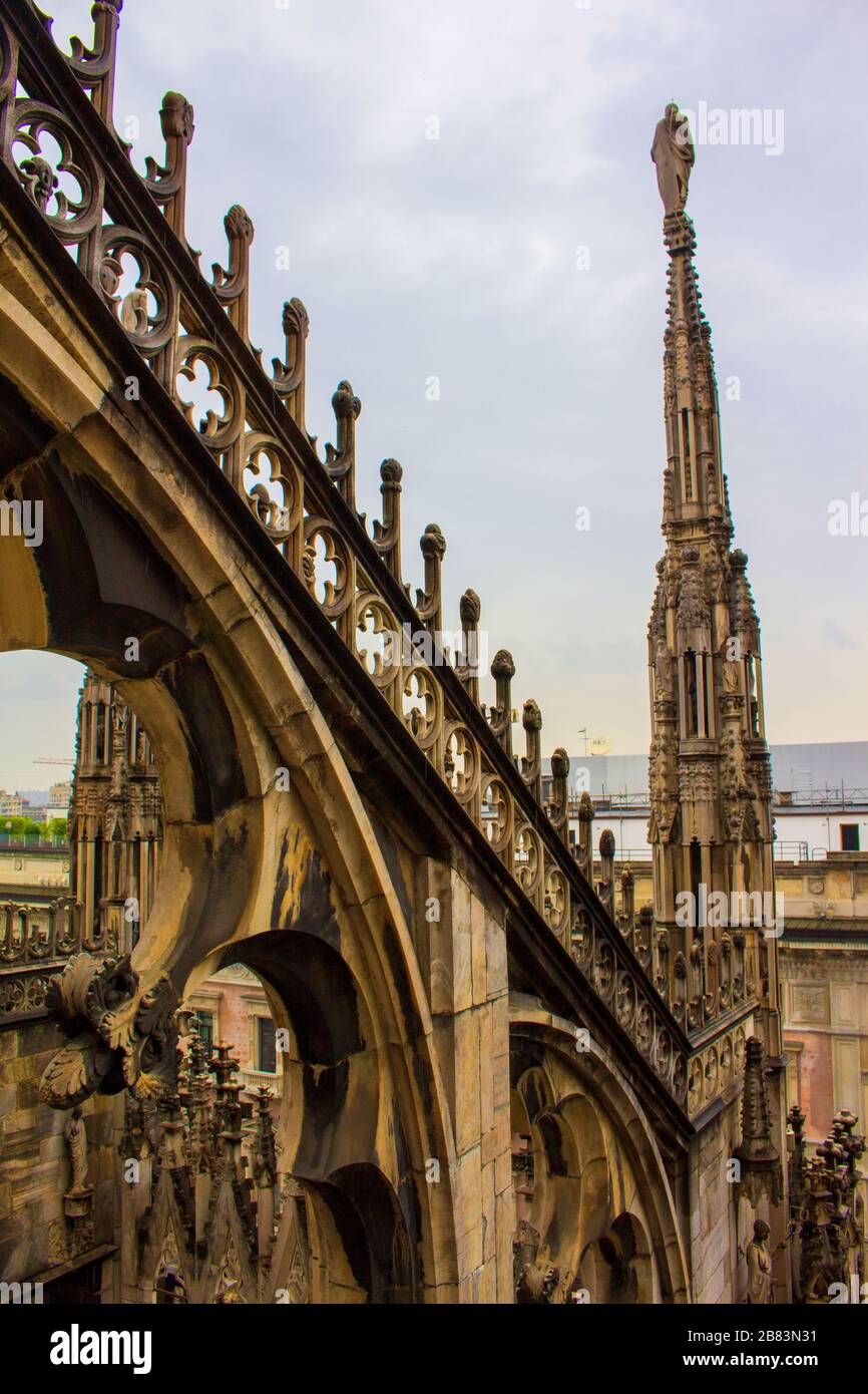 Duomo flying buttress milan hi-res stock photography and images - Alamy