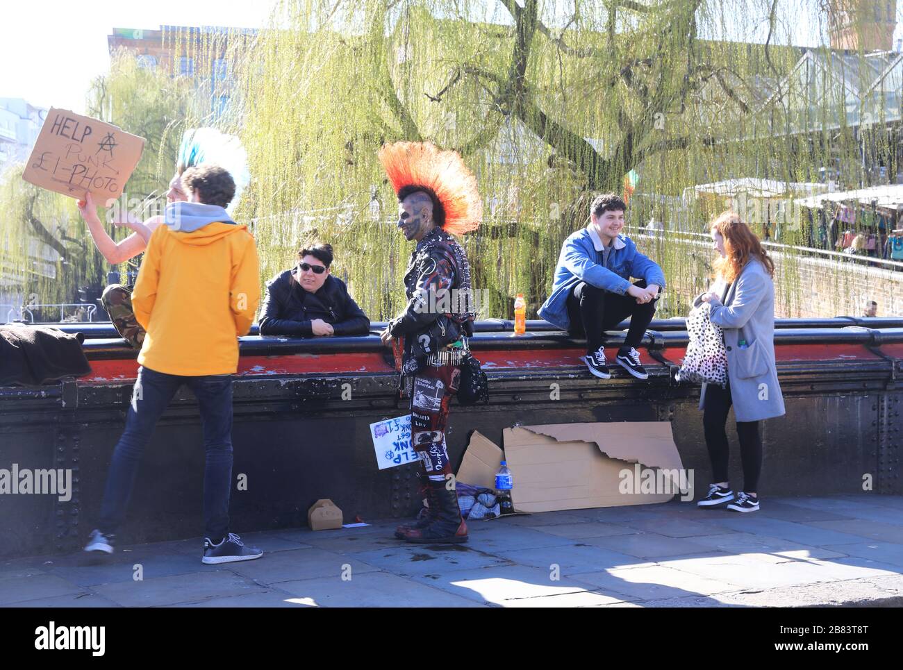 London punks hi-res stock photography and images - Alamy