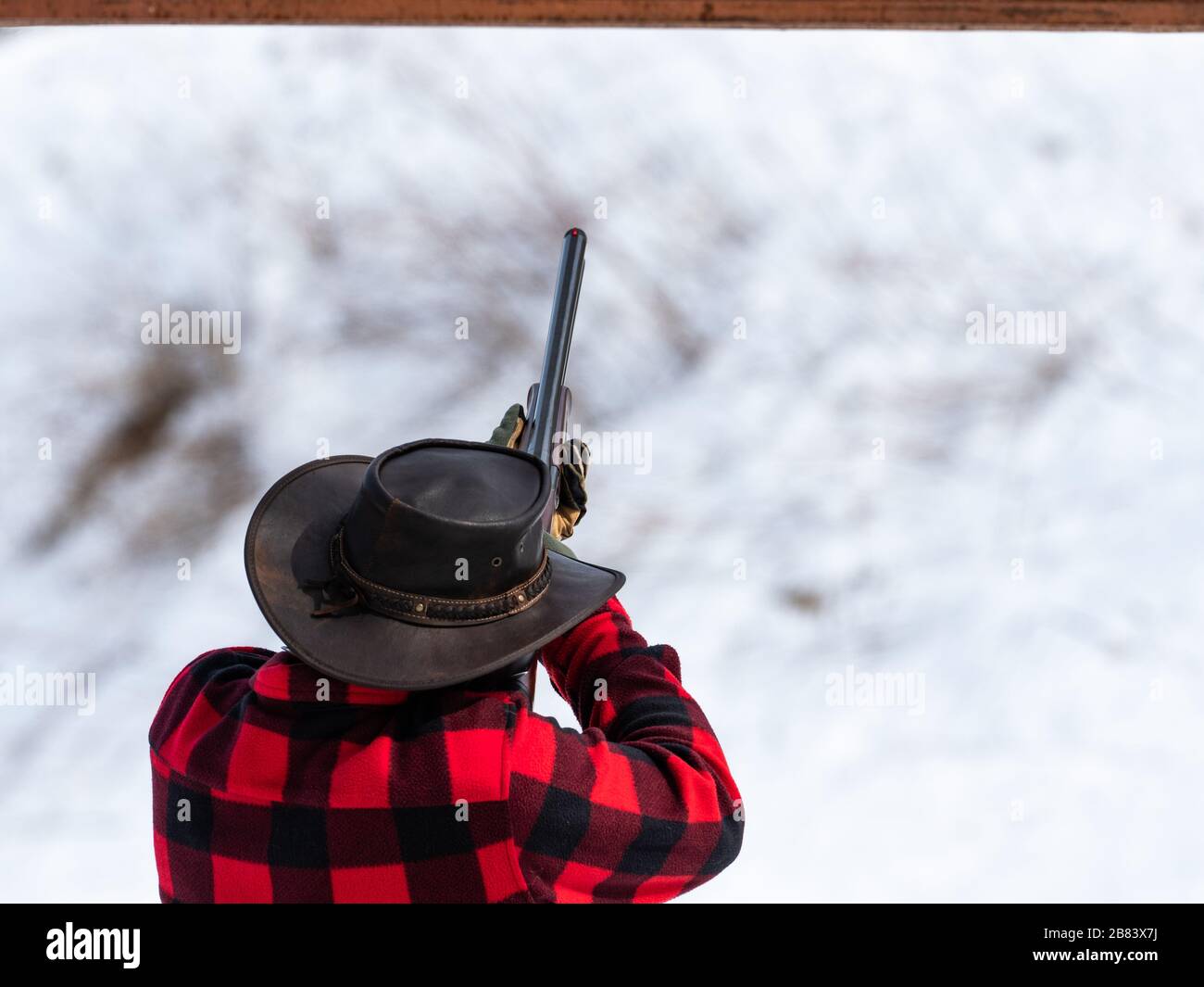 Redneck with gun hi-res stock photography and images - Alamy