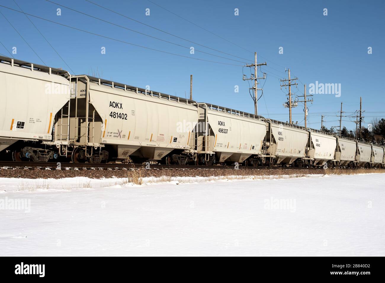 Railroad hopper cars hi-res stock photography and images - Alamy